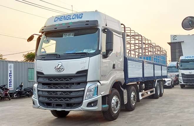 Xe Tải Chenglong 4 Chân H7 17.9 Tấn